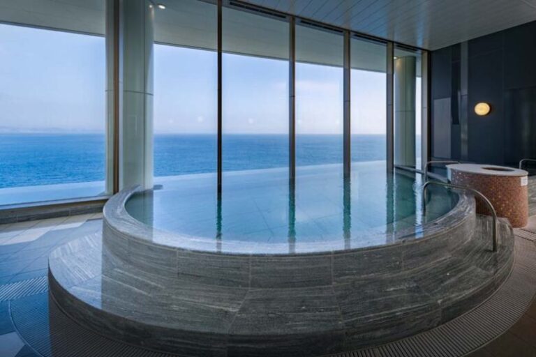【2026】1日中遊べる熱海の日帰り温泉「オーシャンスパ Fuua」絶景インフィニティ露天風呂と展望サウナでととのう